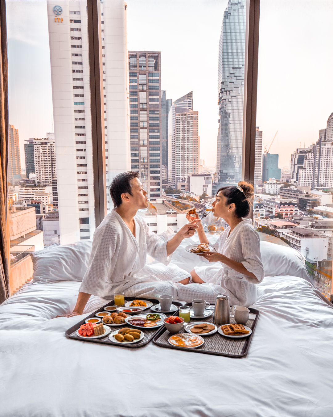 Thailand: Amara Bangkok Hotel - Croissants and Caviar