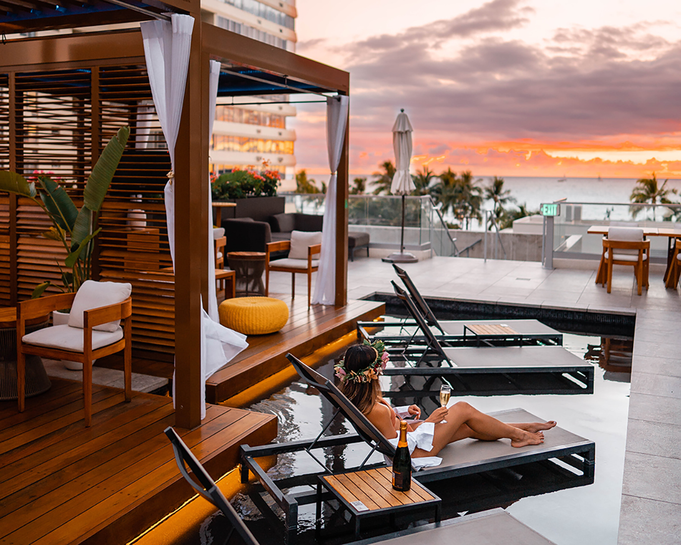 Ocean Views from 'Alohilani Resort Waikiki Beach - Croissants and Caviar